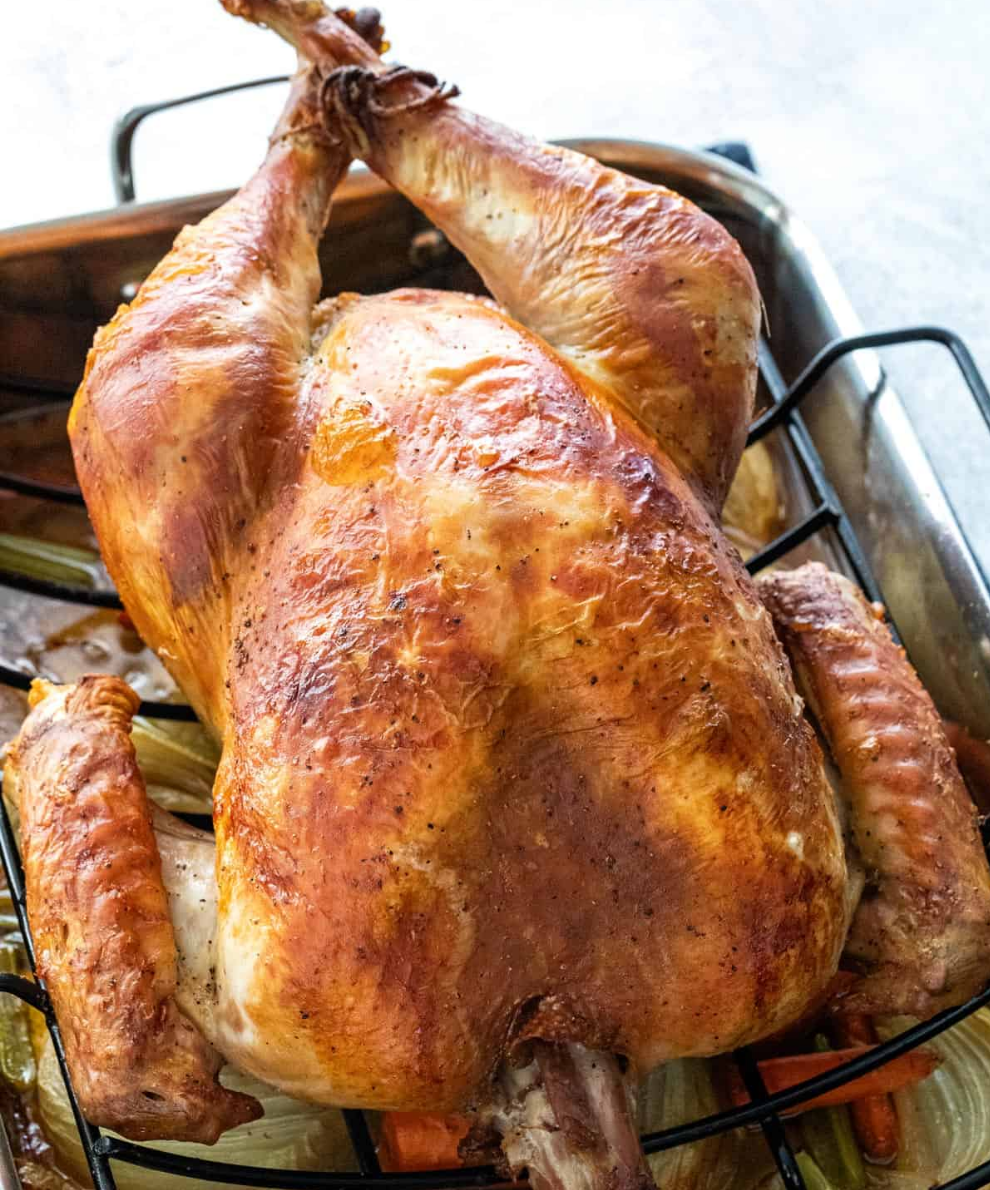 Pre-booking - Whole Roasted Turkey with Cranberry Sauce – Artisan Meats